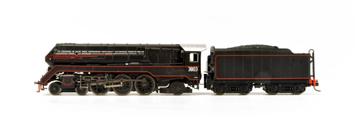 Australian Railway Models C38 Class 4-6-2 Pacific Streamliner Express ...